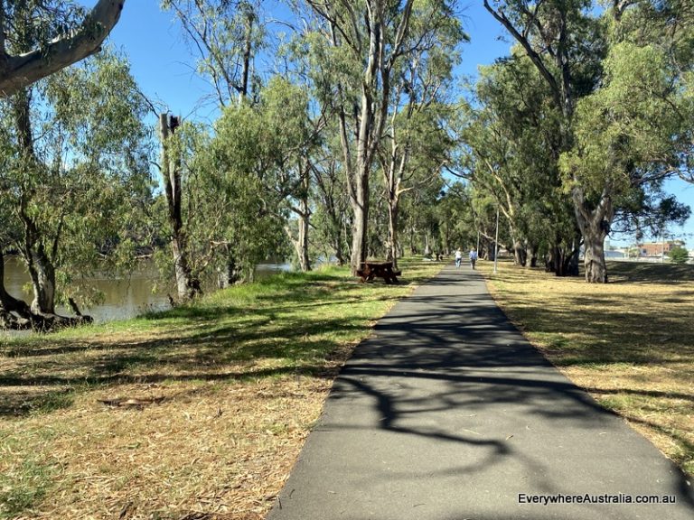 11 Fun Things To Do In Swan Hill, Victoria - Everywhere Australia